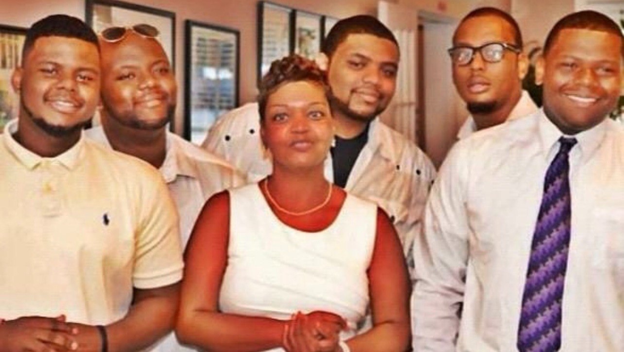 Fundraiser by Sammy Burton : Our Final Celebration Ceremony for our Mom