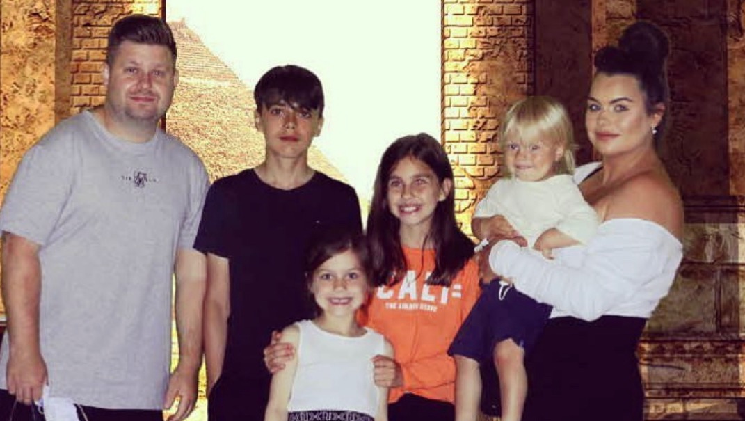 Fundraiser by Kayleigh Last : Funds for Chloe and Josh’s 4 children