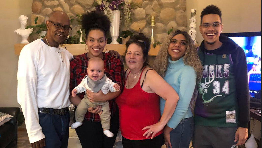 Fundraiser for Suzanne Hanneman by Taylor Kivel : Lisa Diaz and Family