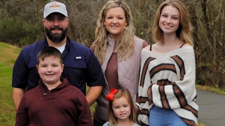 Fundraiser for Lisa Manning by Kelly Cusick : Bless the Mannings