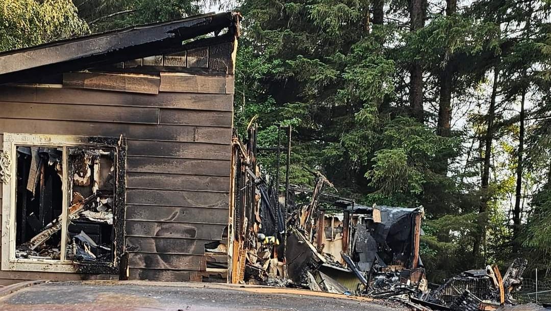 Fundraiser by Autumn Lee : Devastating Simmons family house fire