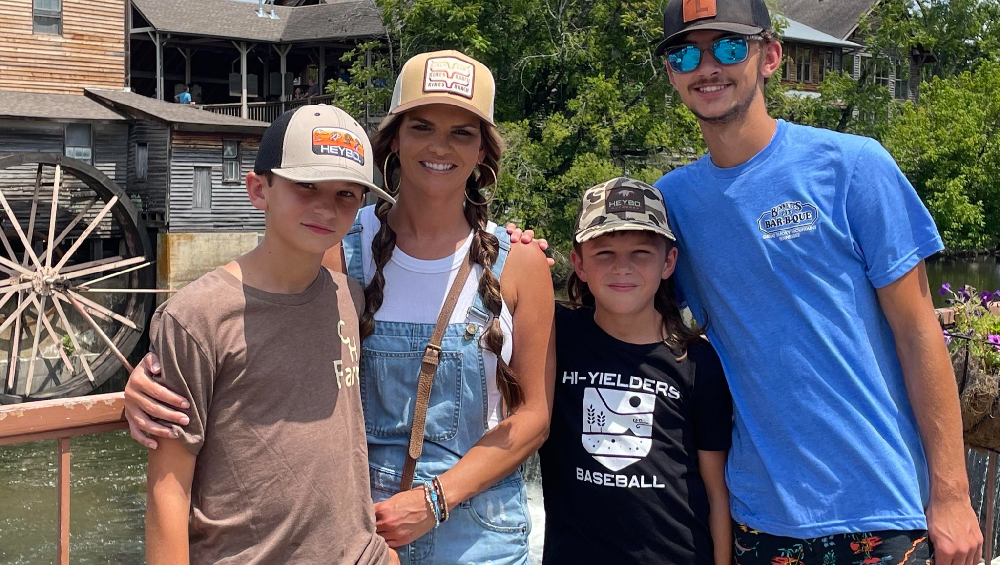 Fundraiser for Amanda Lear by Amber Rayfield Starnes : Medical Expenses ...