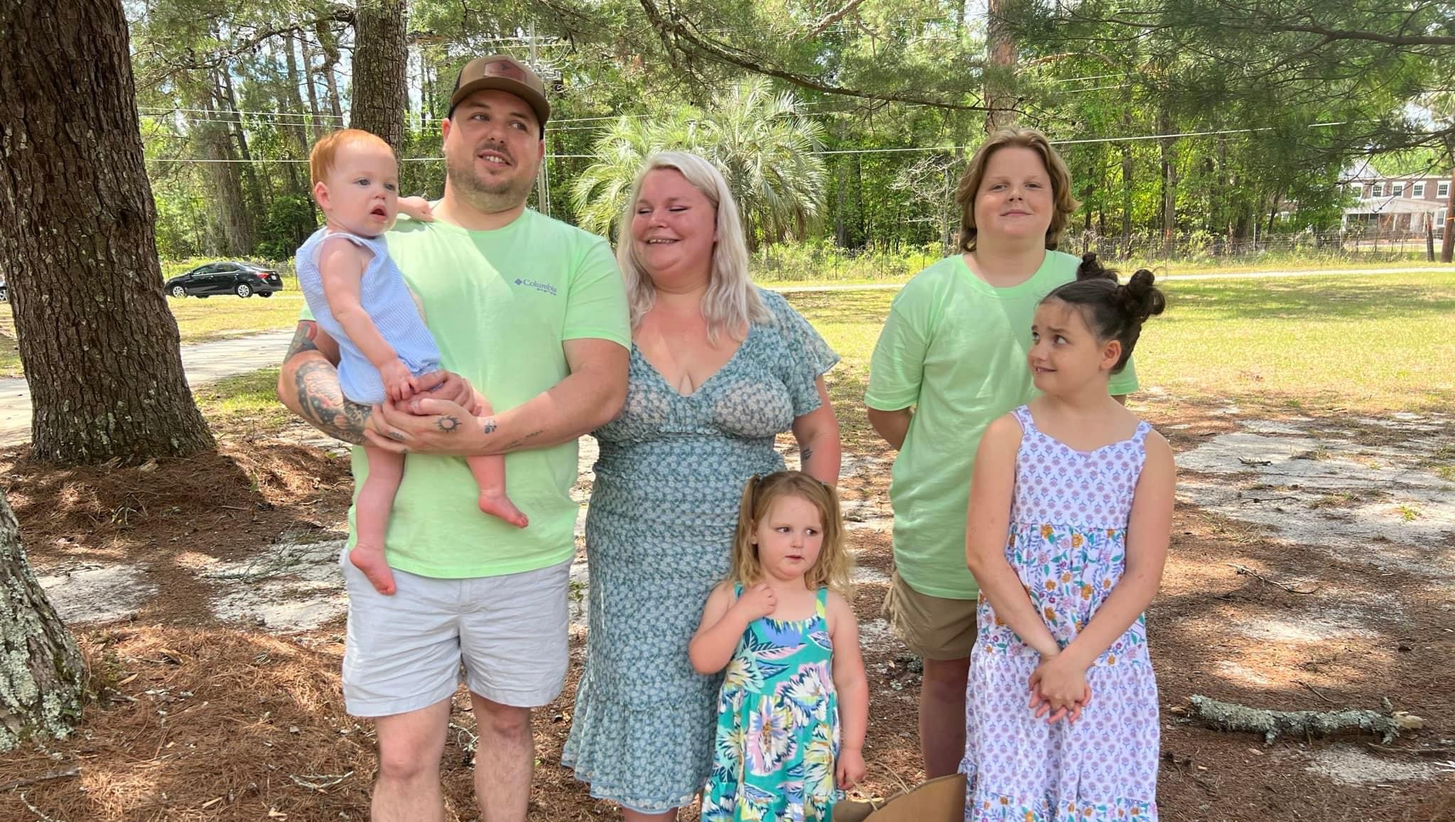 Fundraiser for Kayla Tully by Aubrey Waters : Family of 7 house fire