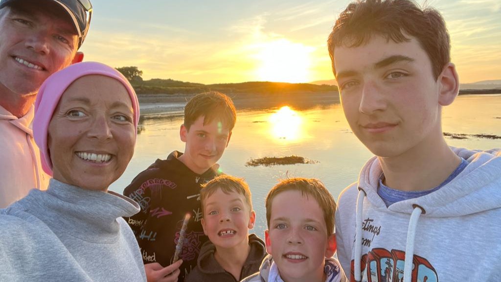 Fundraiser for Derek Devlin by Kate Fitzmaurice : Fundraiser for Dee's Treatment