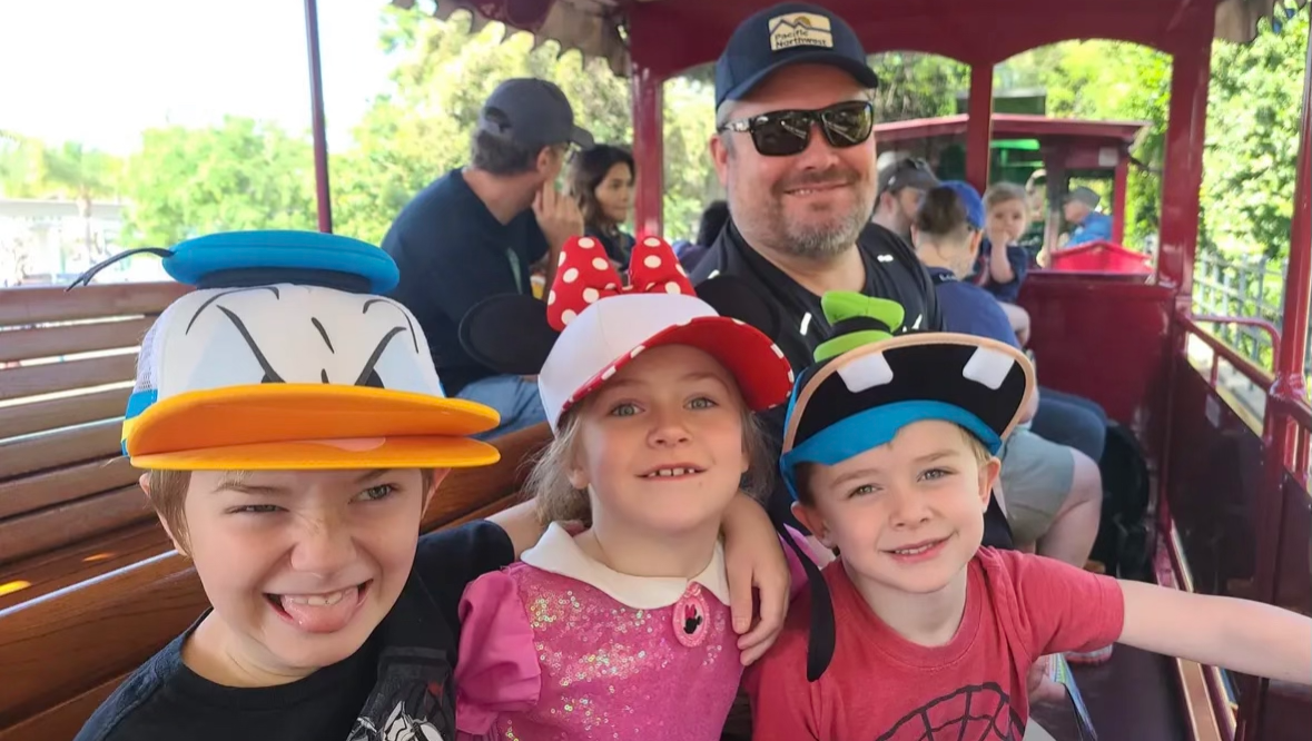 Fundraiser for Leslie Thompson by David Haskett : Martin E. Thompson