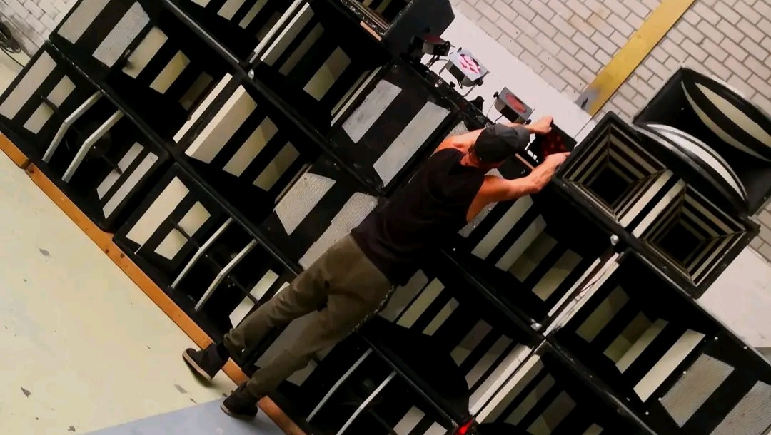 Fundraiser by Jasper Brand : Onder het motto tekno moet door