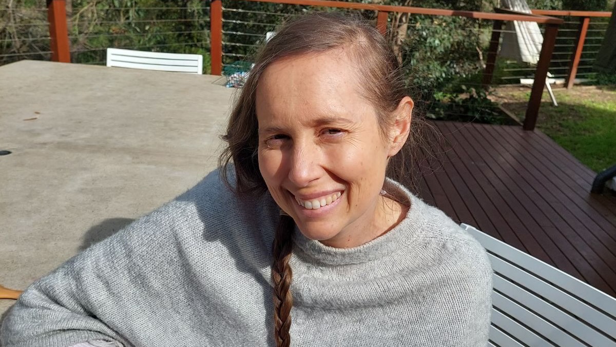 Fundraiser for Lara Hall by Angela Meredith : Donate to help Lara