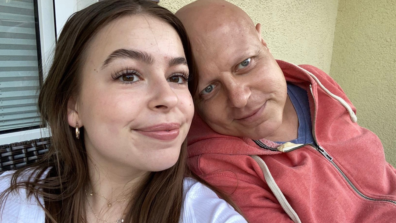 Fundraiser by Laura Stoltmann : Papas Kampf gegen den Krebs