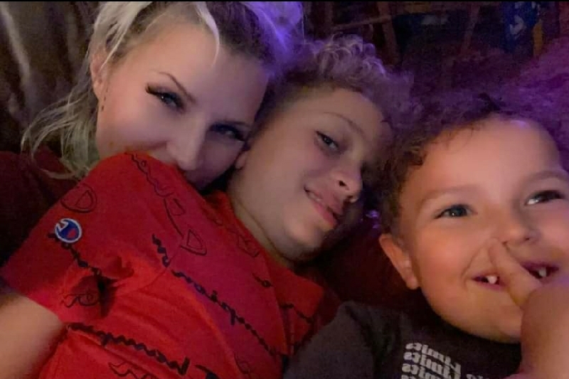 Fundraiser by Sarah Bremer : Chloe needs help!