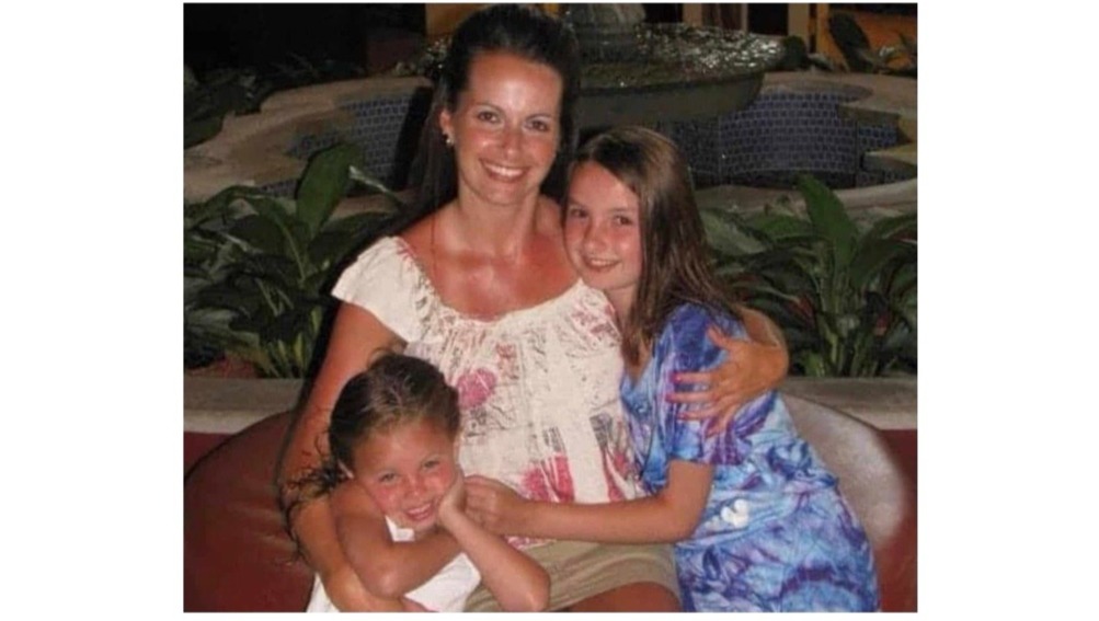 Fundraiser by Brenda Decker : Julie Lynn Scott