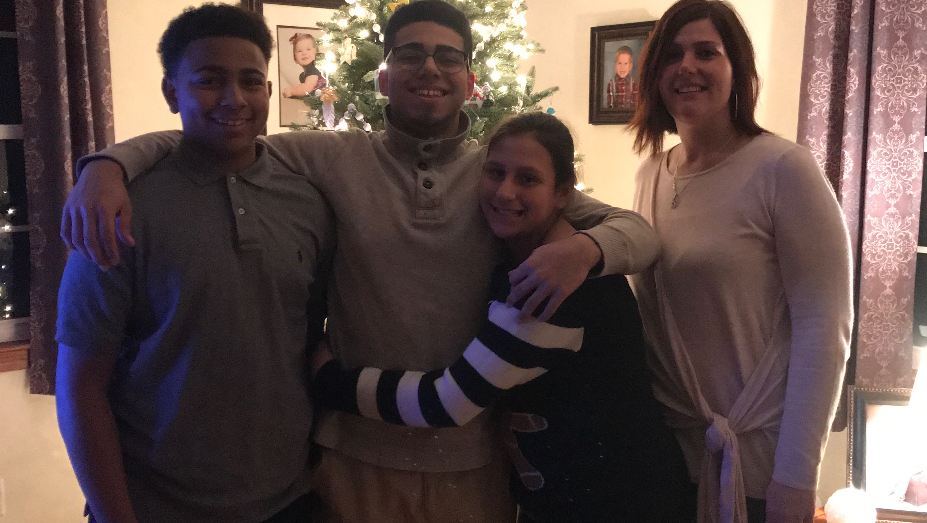 Fundraiser for Mandy Santiago by Tracy Dowd : Mandy and her kids