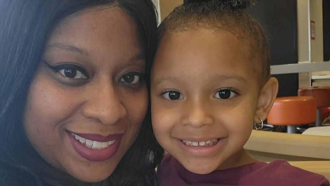 Fundraiser for Lisa Goodlin by Karla Samayoa : Lisa and Priya housing ...