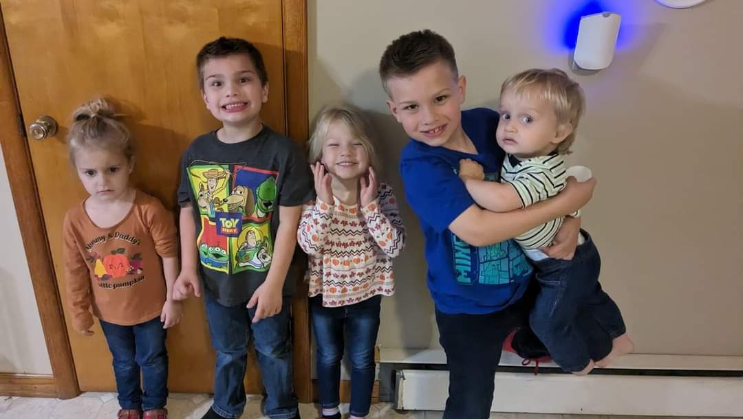 Fundraiser for Justin Mullet by Kari Mullet : Family of 7 Baltic House Fire