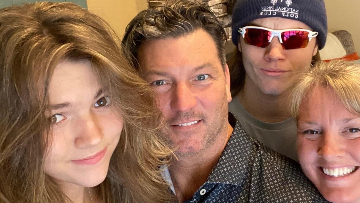 Fundraiser by Dani Robinson : Support The Crook Family