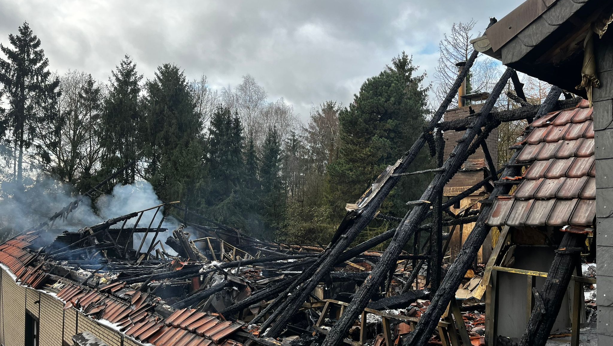 Fundraiser for Anna Janzen by Hans Tiessen : Hilfe für Familie Janzen nach Hausbrand