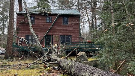 Campaña para Kathryn Walters de Mary Feldt : Home Repairs for Casey & Kate