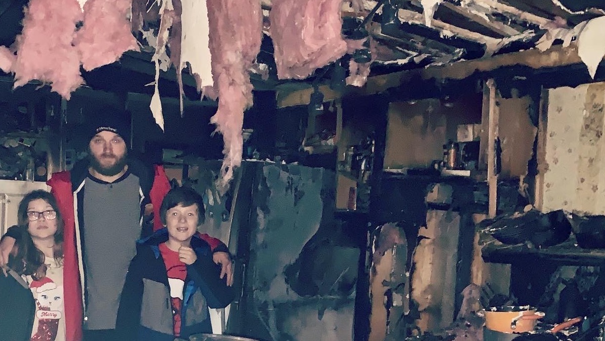 Fundraiser by Paula Saxton : Fire On Christmas Eve - Single Father of 5