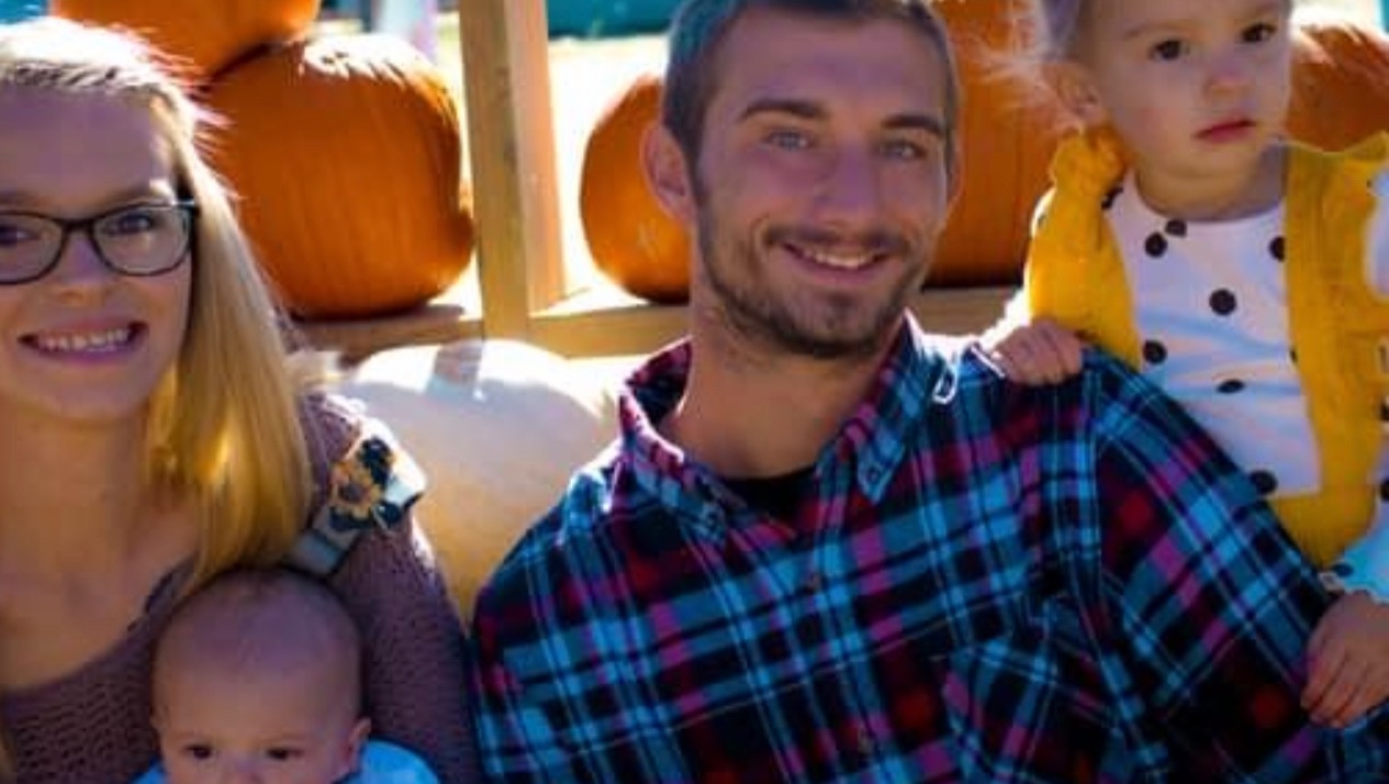 Fundraiser by Tom Lampert : Young father diagnosed with hantavirus -Family 911