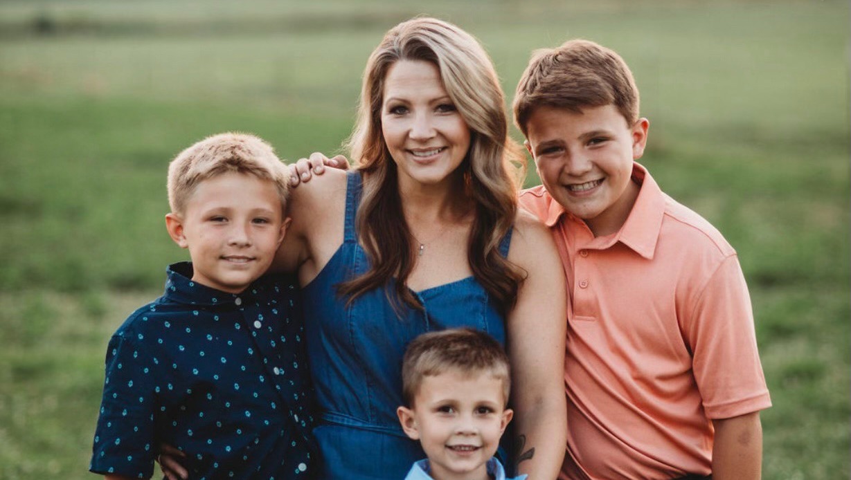 Fundraiser for Kerri Starkey by Carmen Gephart : Help reunite Dakx with ...