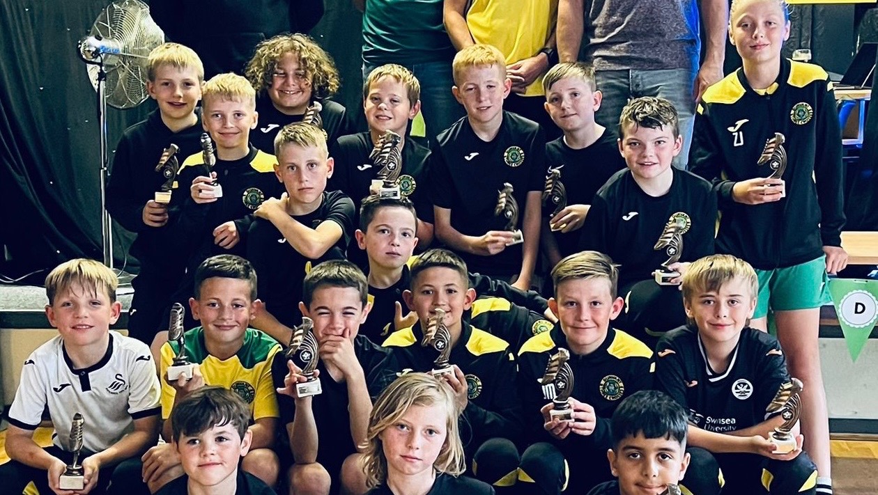 Fundraiser by Chanise Davies : Dunvant Three Crosses U12’s Football Team