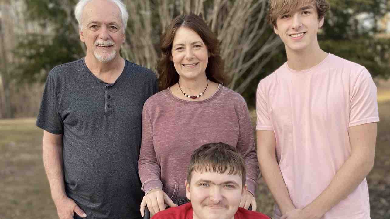 Fundraiser by Michelle Adcox : Help the Stringfield family medical expenses