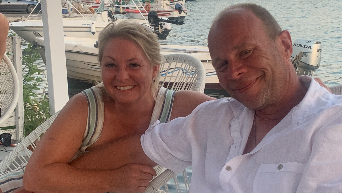 Fundraiser by James Waggott : HELEN AND THE GANG’S - BIG SHAVE!!!