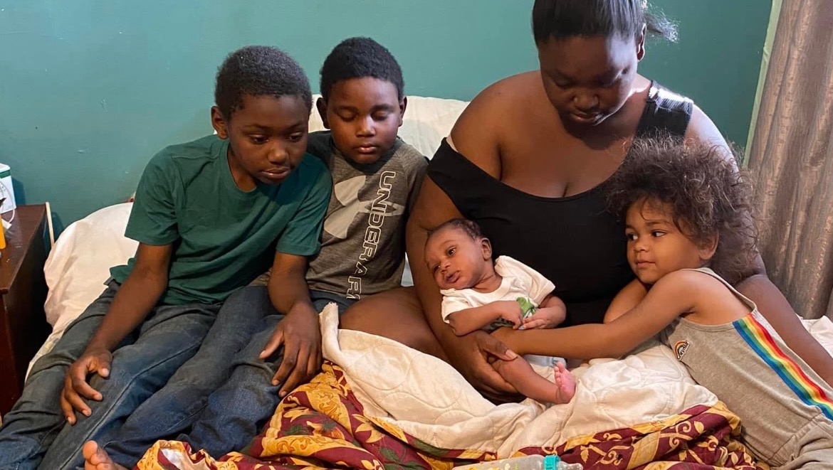 Fundraiser by Tylisha Bruce : Homeless Single Mom. In need of help!