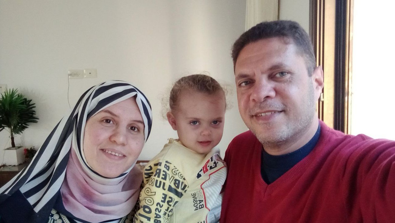 Fundraiser by Muni Olia : Innocent young family seeking safety - Gazan plea