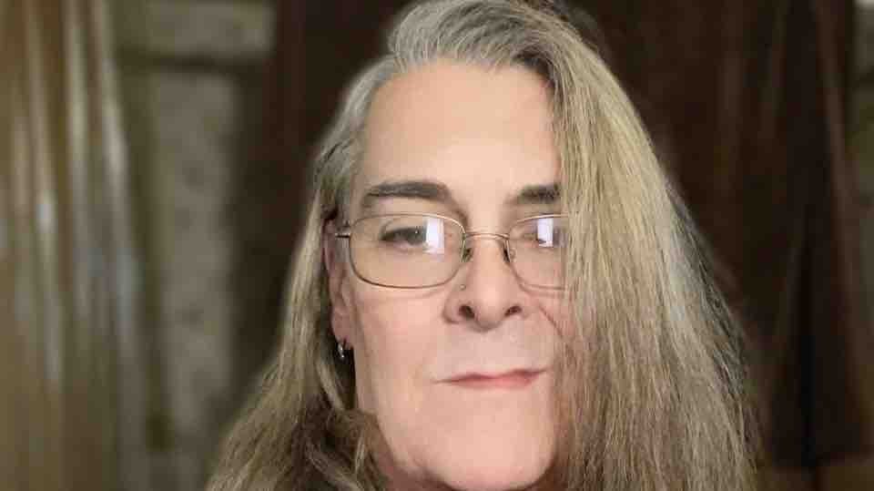 Fundraiser by Quija Moonflower Keogh : Please help Robin afford HRT