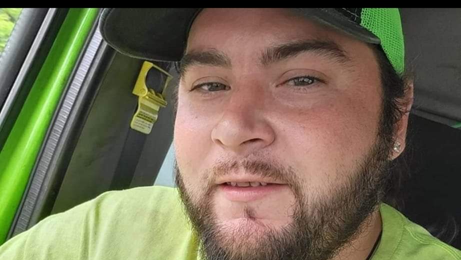 Fundraiser by Matt Jade Mackey : Put Richard (dj) booth to rest