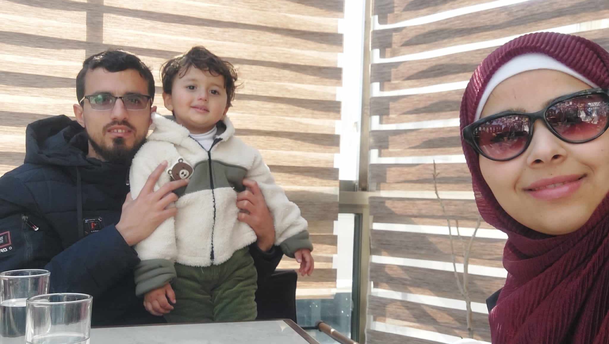 Fundraiser by Lydia Percival : Mahmoud and his young family