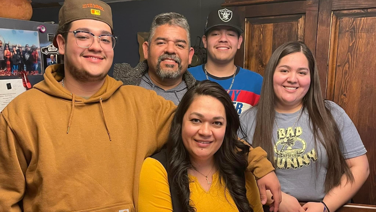 Fundraiser for Lorena Lopez by Tere Lopez : Familia López