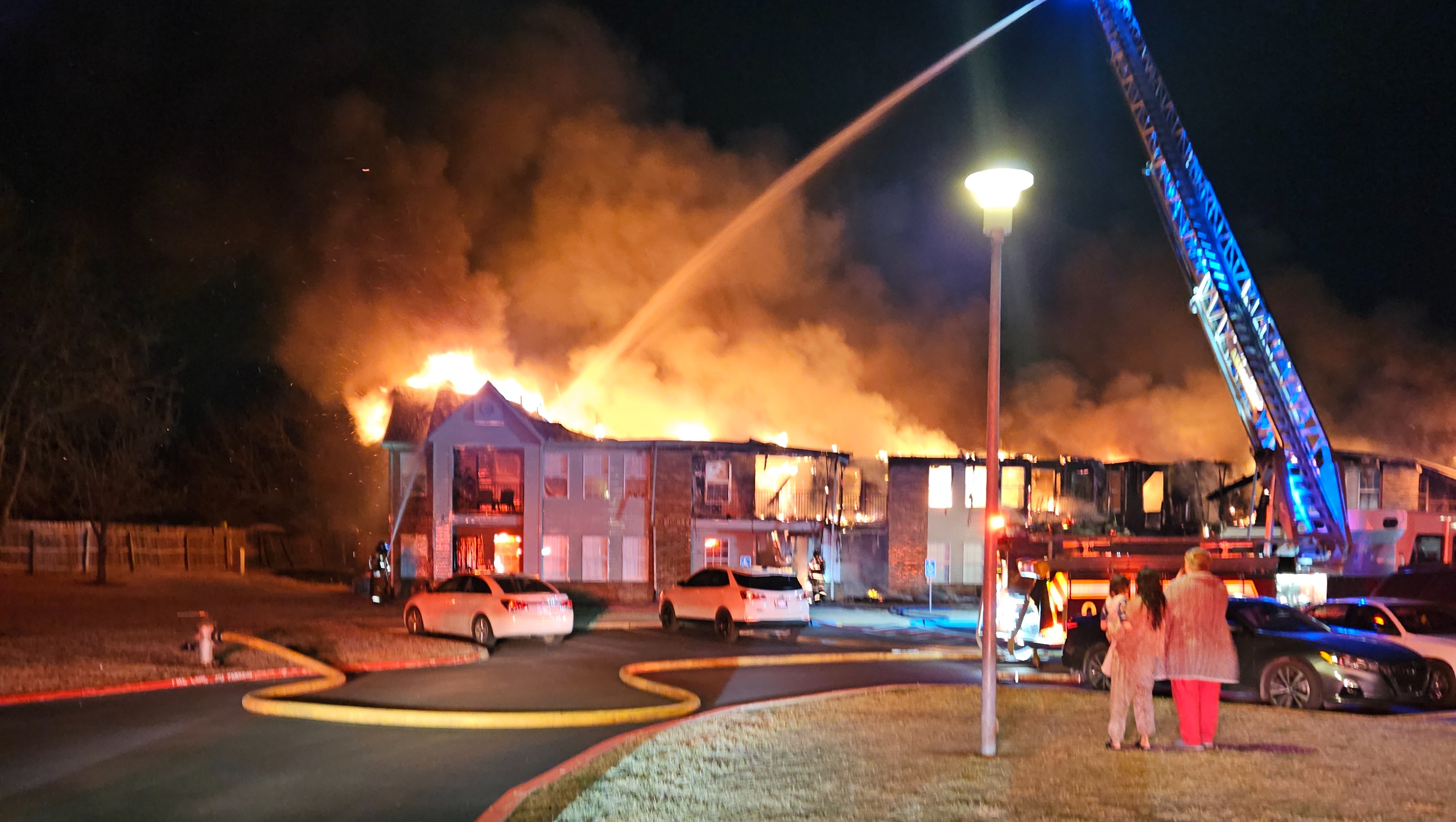 Fundraiser by Norvette Cook : Daughters apartment burned in random fire