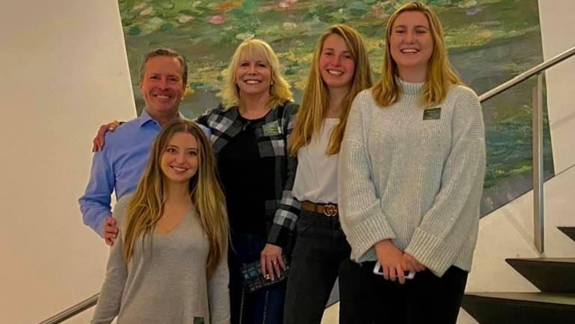 Fundraiser by Ian Bennett : Madeline Hamling