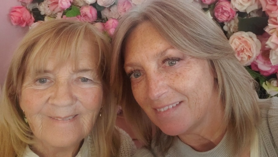 Fundraiser by Angela Timms : June's New Kitchen