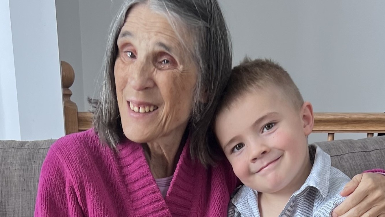 Fundraiser by Rosie L : Help my mother preserve her vision & independence