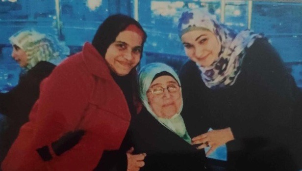 Fundraiser by Elliot Ruggles : Help a Palestinian family escape Gaza