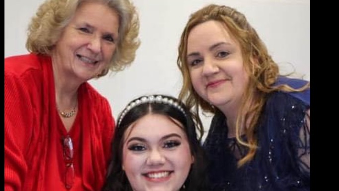 Fundraiser for Cathy Jo Greene by Jason Roach : Cathy Jo and her family ...