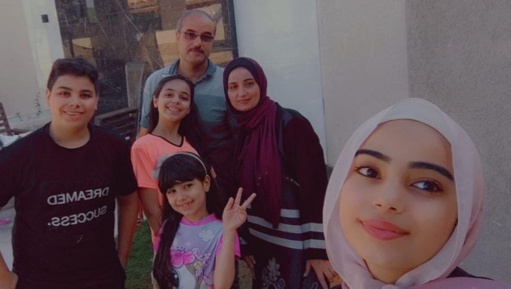 Fundraiser for Rahaf Abdalmajid Hussein Alihussein by Hala Alagha : Help me to evacuate from ...