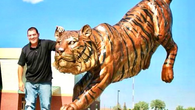 Fundraiser by Justin Friday : Artist needs HELP!