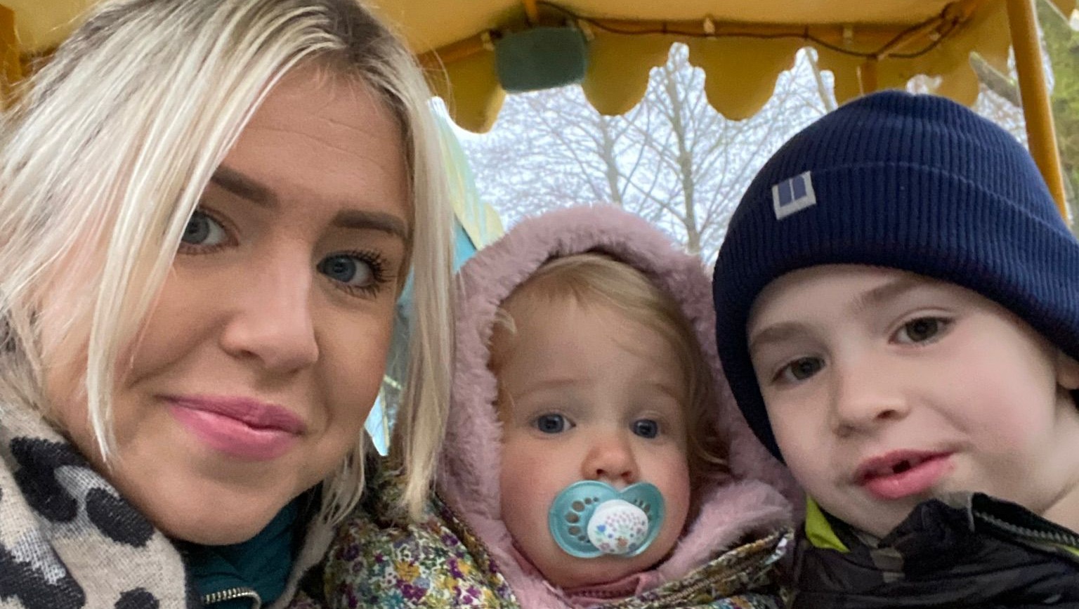 Fundraiser by Kirstie Woolley : Parachute jump for Safe & Sound charity