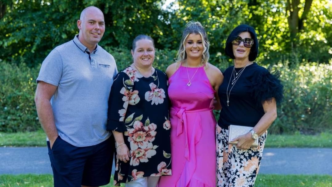 Fundraiser for Darren Butler by Zoey Blackmore : Help Daz and family ...