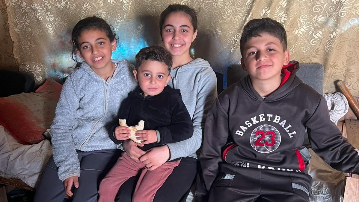 Fundraiser for HANI ABU-DEYAH by Walaa Shamalkh : Escape War-Torn Gaza ...