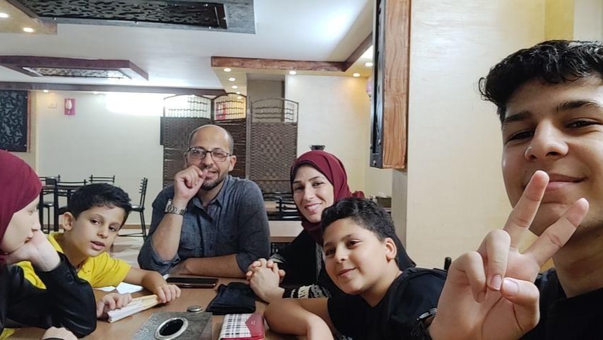 Fundraiser by Abdallah Abualkheir : Help Hasan's family escape the war