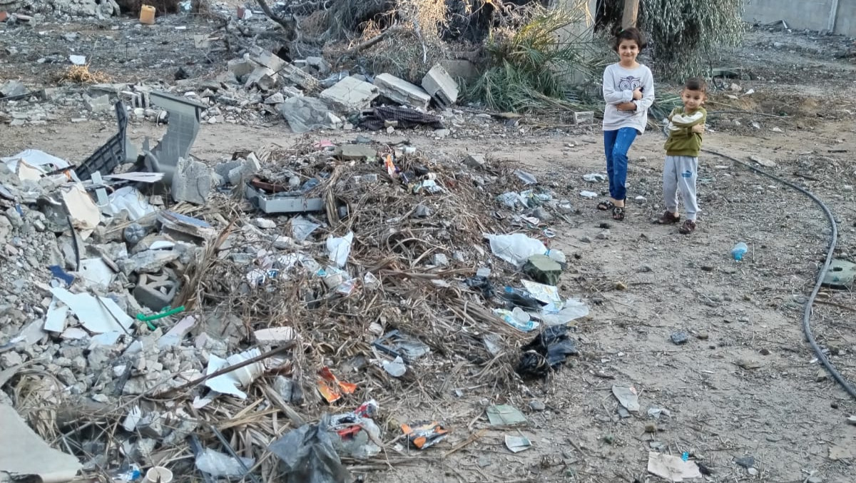 Fundraiser by Thanos T : A helping hand for Eman and her family from Gaza