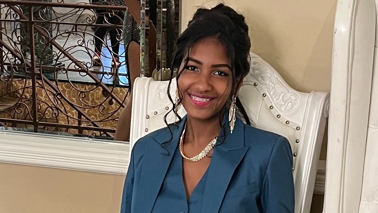 Fundraiser for Jenny Collado by Hannah Gold : Help Get Heatlin to London