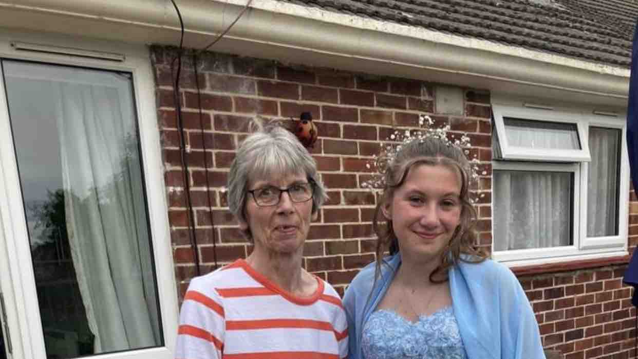 Fundraiser by Zoe Hebditch : Zoes Skydive for Parkinson’s