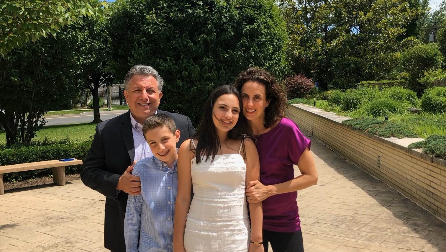 Fundraiser for Lisa Topfer by DERETT JEPSON : Support the Topfer family