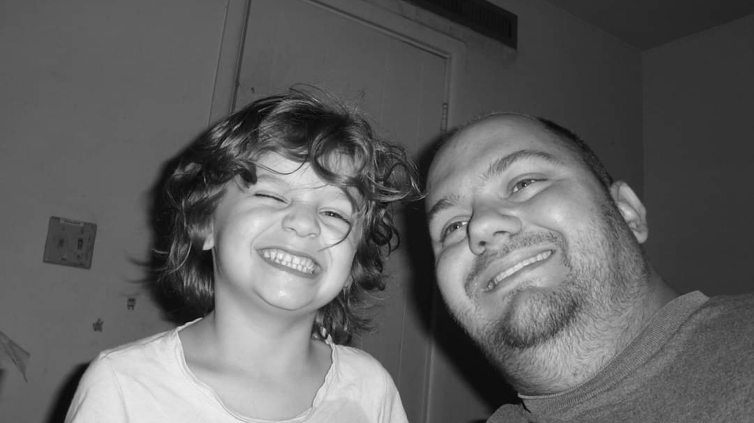 Fundraiser for Christopher Collins by Justus Mason : Dad of 3 almost DIED!