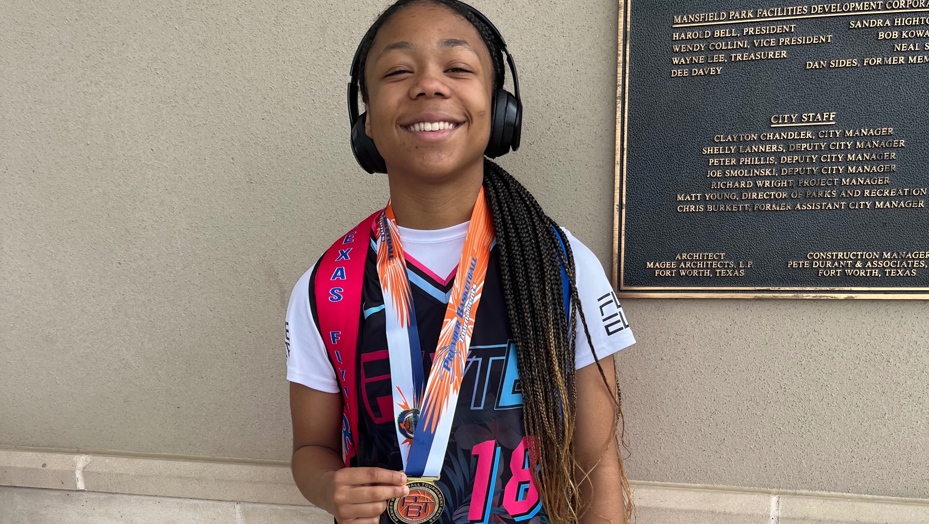 Fundraiser by Jessica Mosley : Help Ariana Reach Her Tournament Goals